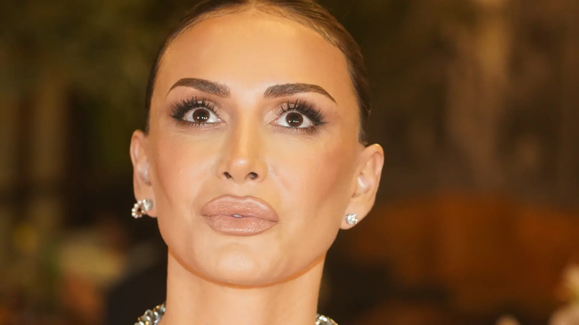 Emina Jahović usijala mreže fotografijama sa plaže: Spustila bikini i pokazala tetovažu