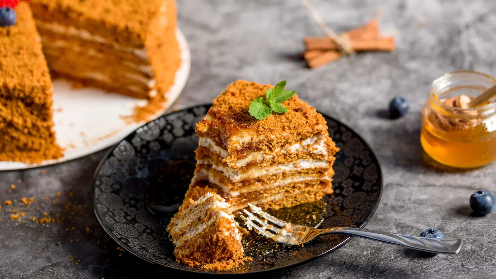 Medena torta: Slatka rapsodija ukusa koja se ne zaboravlja