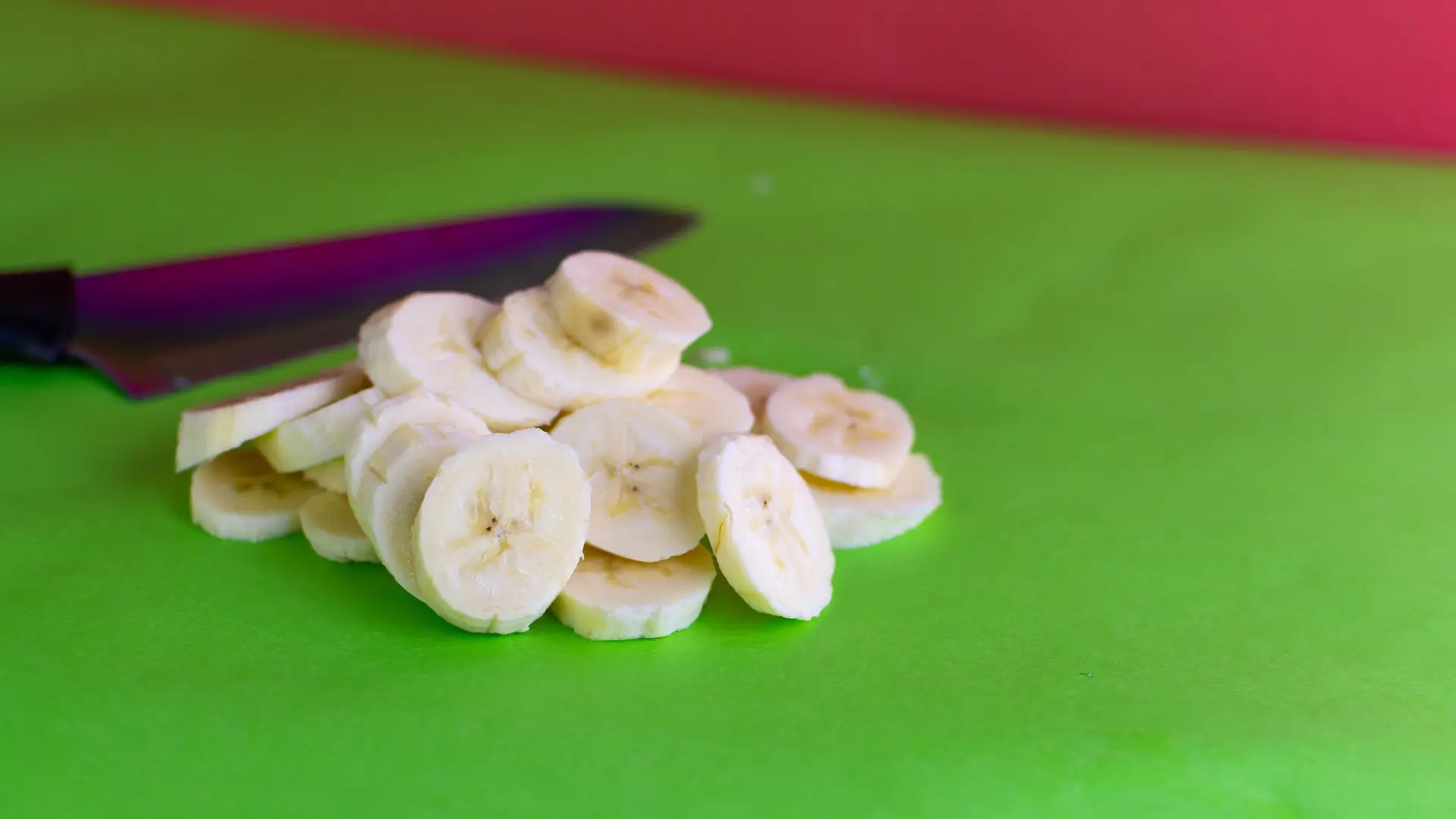 Kako da ne potamne banane u kolaču