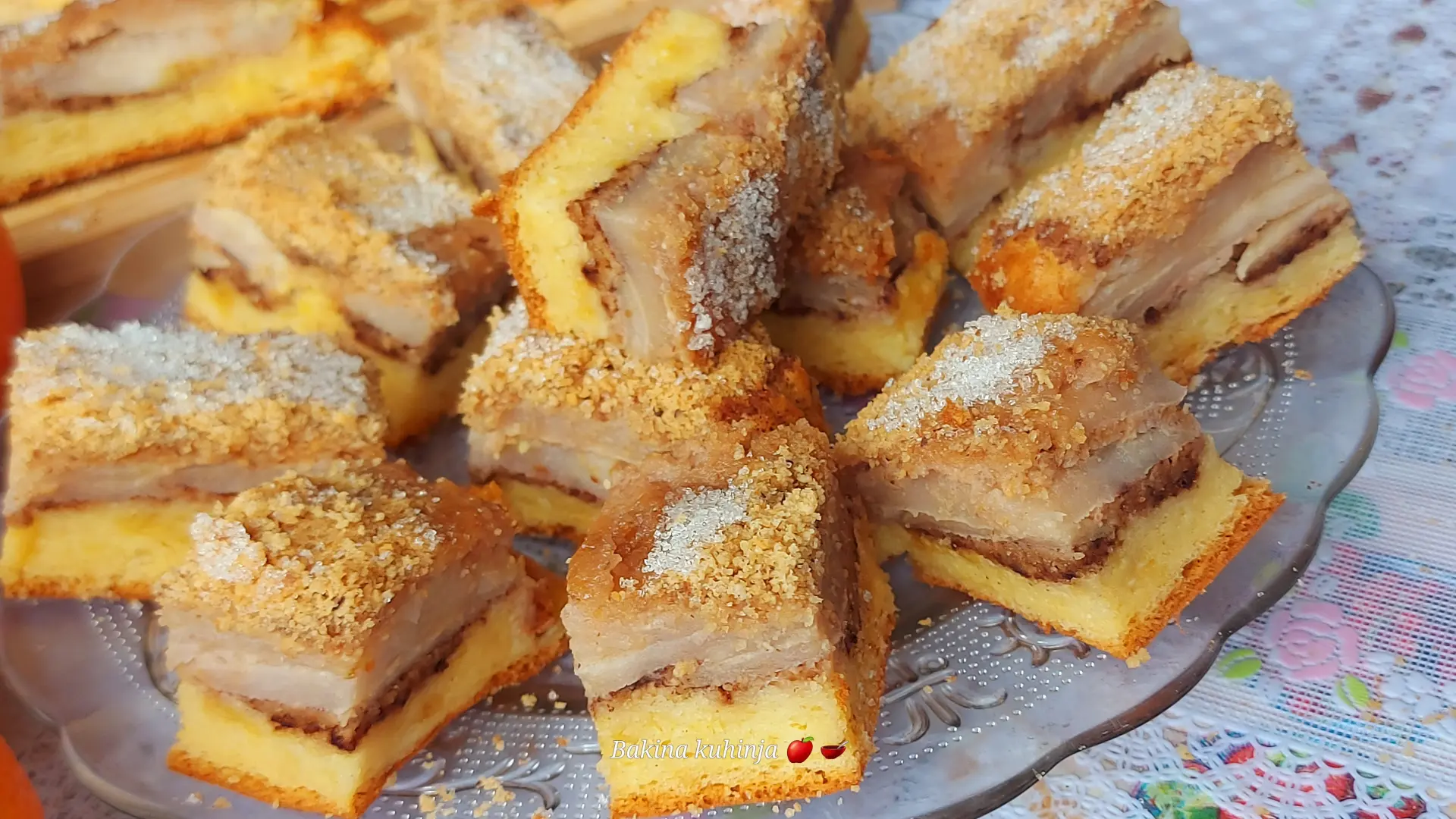 Starinski kolač sa jabukama po receptu naših baka: Generacije su ga ...