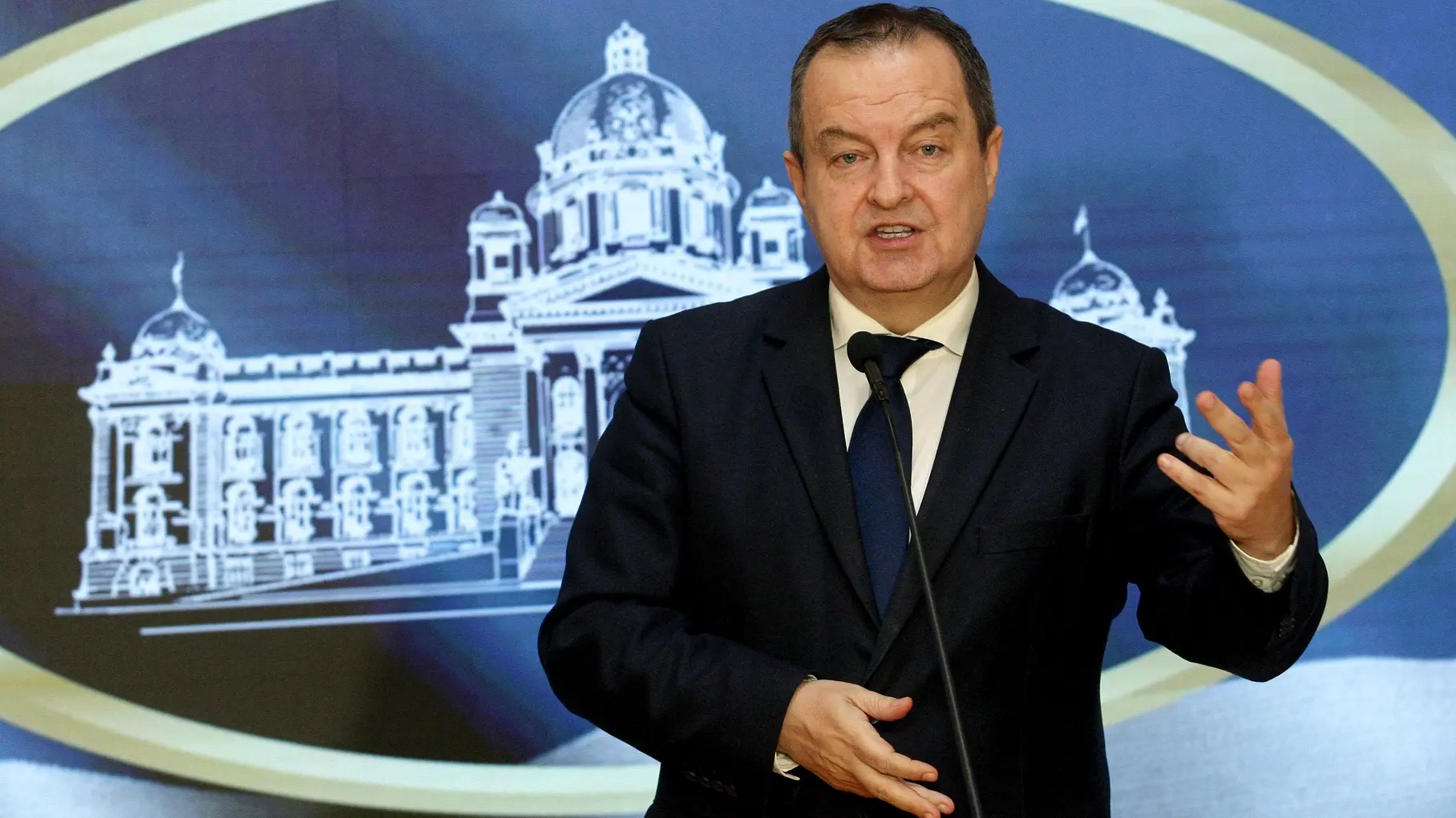 Dačić otkrio sa kim će od danas voditi tim za borbu protiv ulaska ...